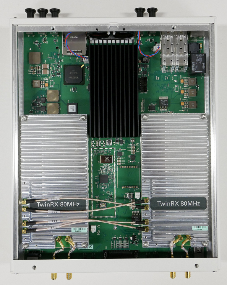 USRP X310とTwinRX | 石川高専 山田洋士研究室